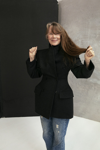 Tracey Mattingly - News - Hair by Peter Butler + Make-Up by Mariko Arai ...